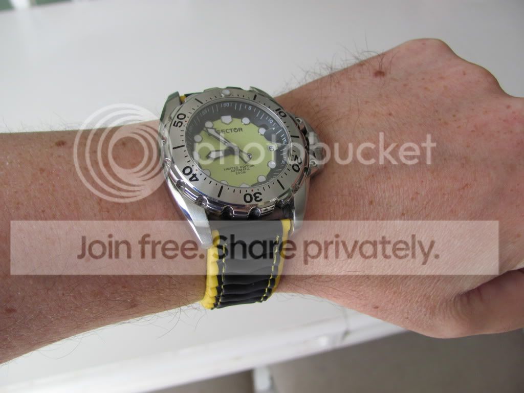 Sold! Sector 600 Dive watch limited edition - Yellow | WatchUSeek Watch ...