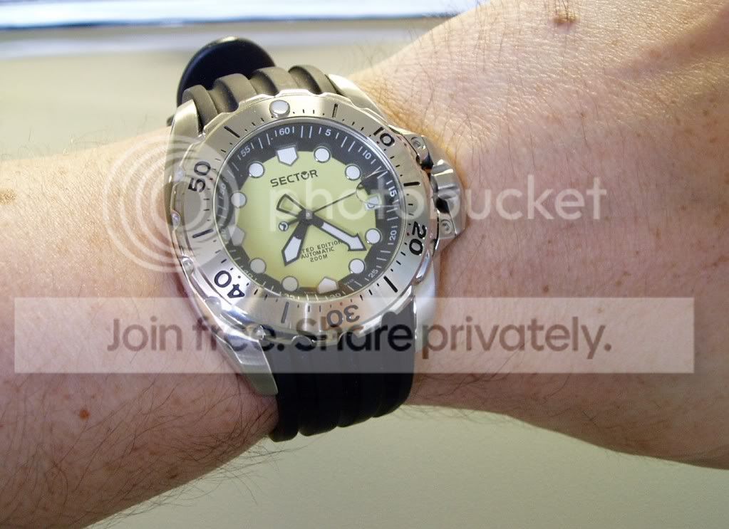 Sold! Sector 600 Dive watch limited edition - Yellow | WatchUSeek Watch ...